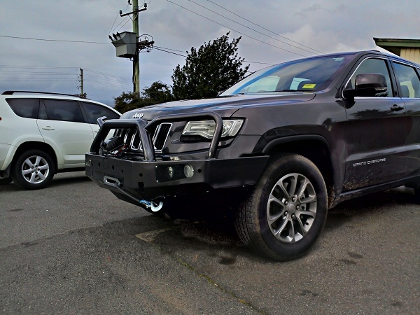 WK2 Jeep Grand Cherokee Bull bar – Classic Style - KS Overland ...