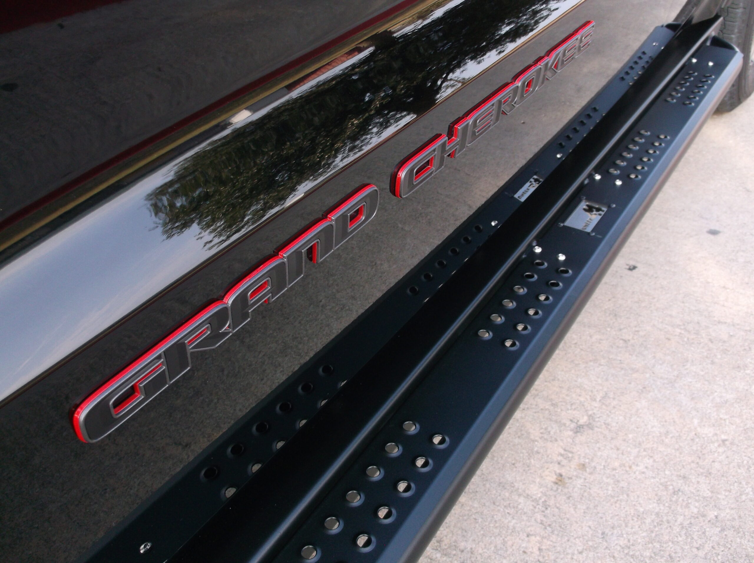 Rock Sliders Grand Cherokee WK2 - KS Overland Evolution | Off Road ...