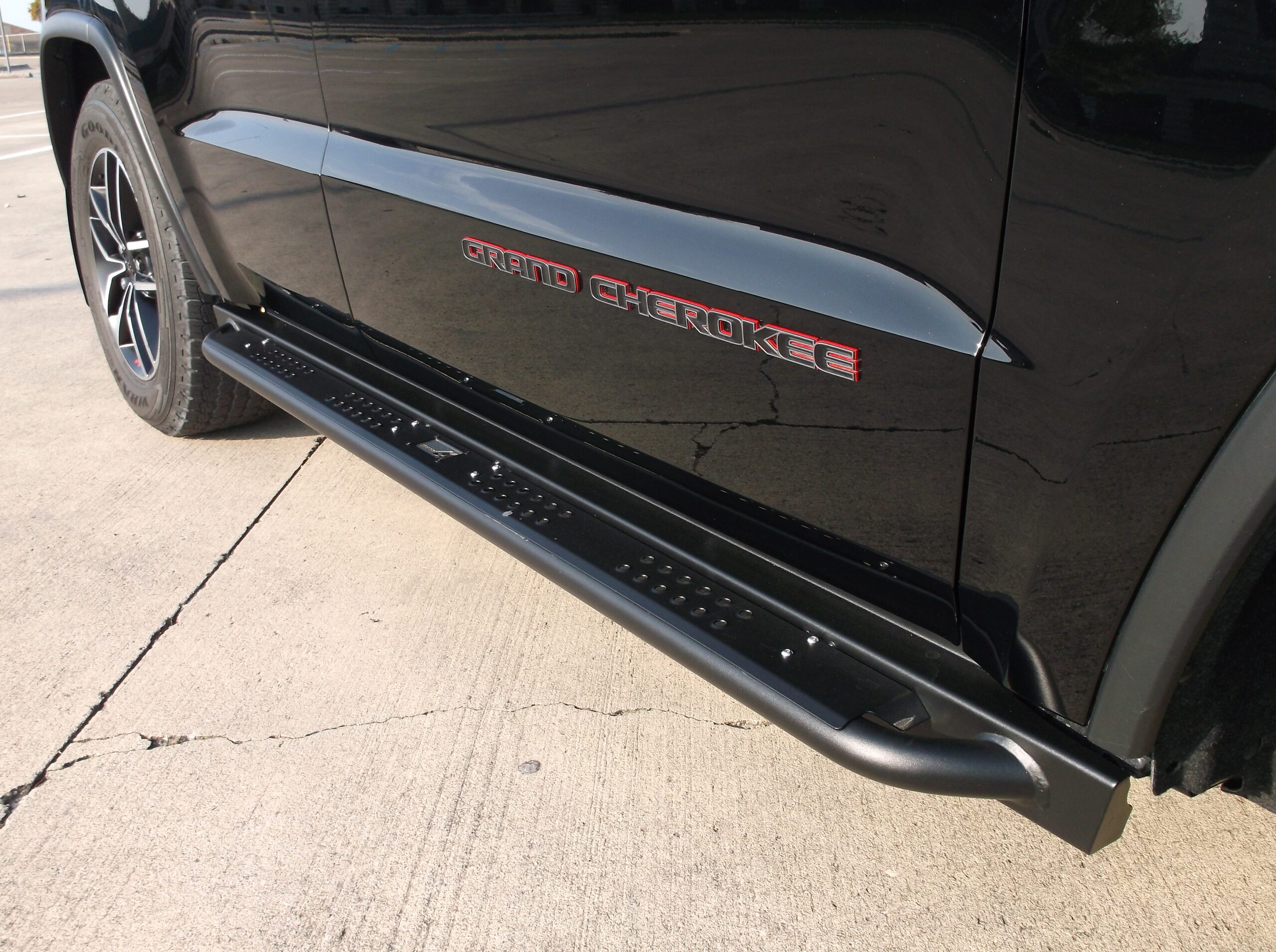 Rock Sliders Grand Cherokee WK2 - KS Overland Evolution | Off Road ...