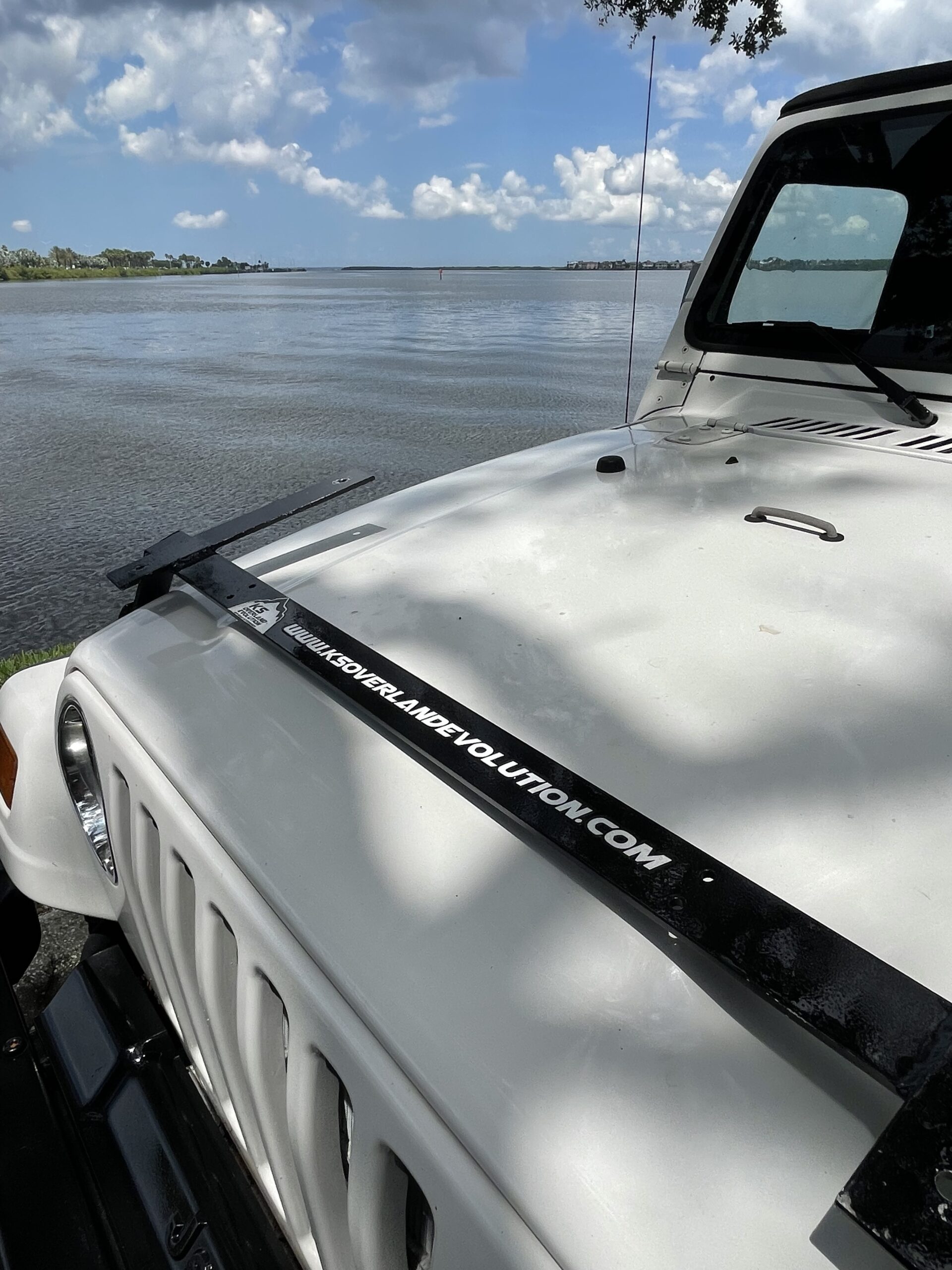 TJ Wrangler Hood bracket for Maxtrax - KS Overland Evolution | Off Road ...